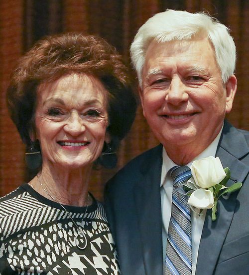 HOEFER, Robert and Marilyn - Encyclopedia Dubuque